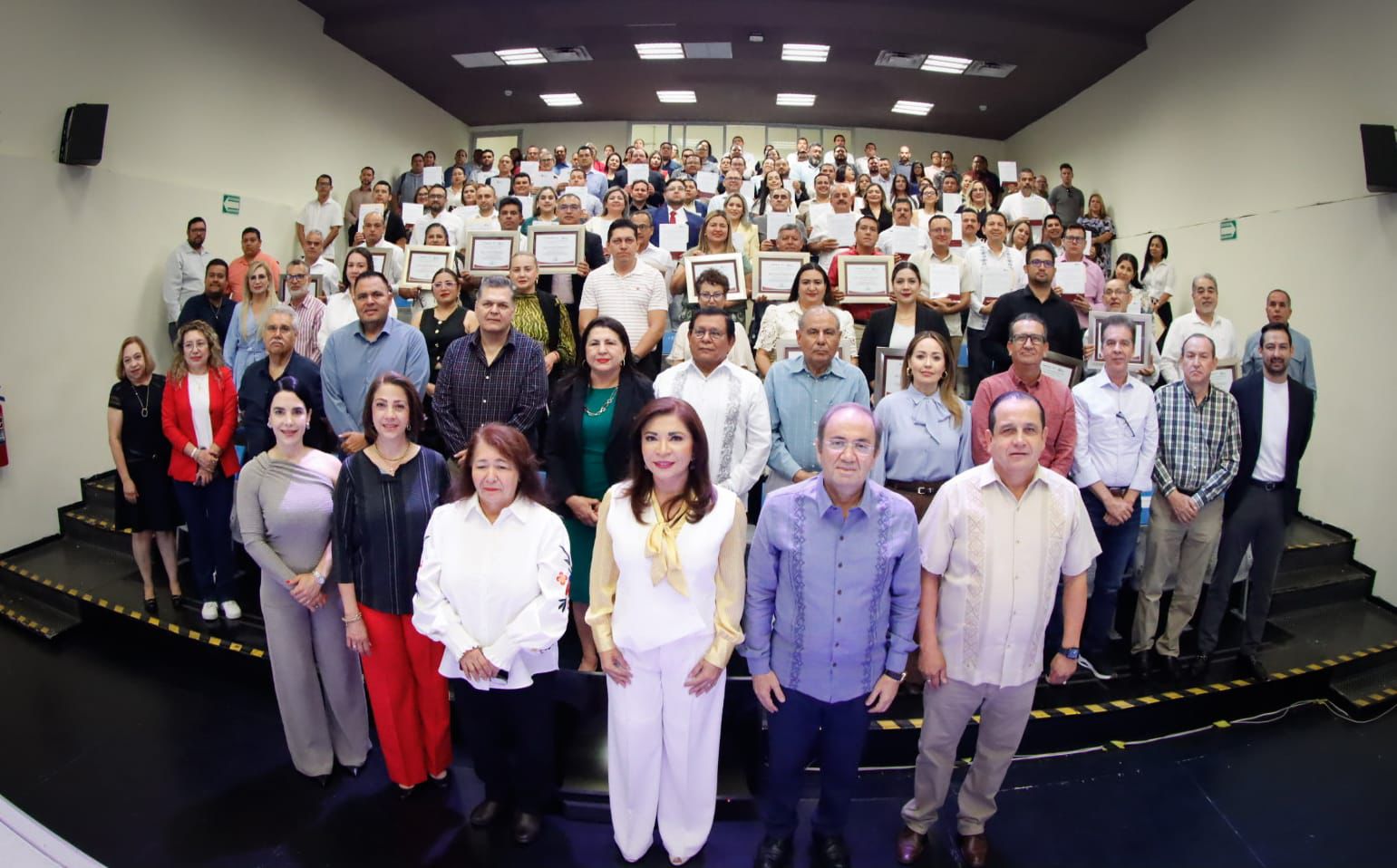 Entrega COBAES plazas directivas y reconoce trayectoria docente - TM ...